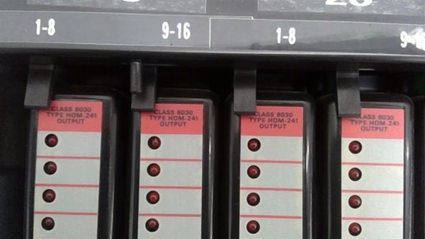 Square D HRK-200 Rack SY/MAX Programmable Controller With 16 Output Mo ...