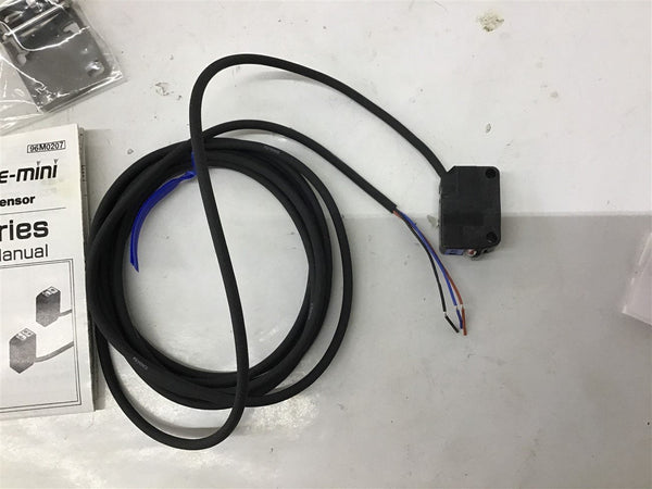 Keyence PZ2-42P Micro Optical Sensor 12-24 Vdc – BME Bearings and Surplus