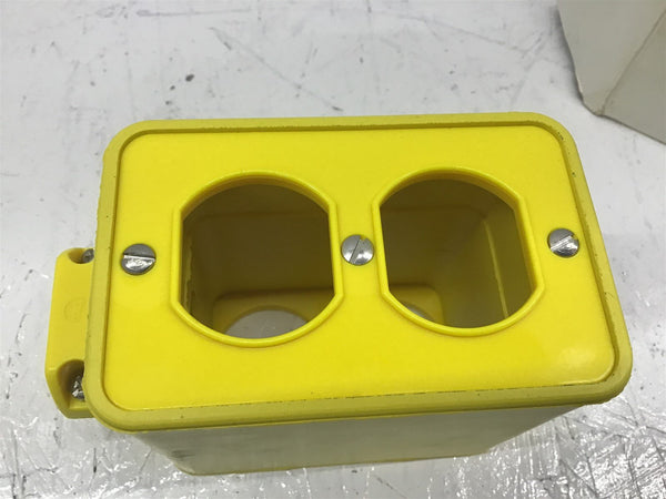 Daniel Woodhead 3000 Multiple Outlet Box with Cover Plates Rubber Yell ...